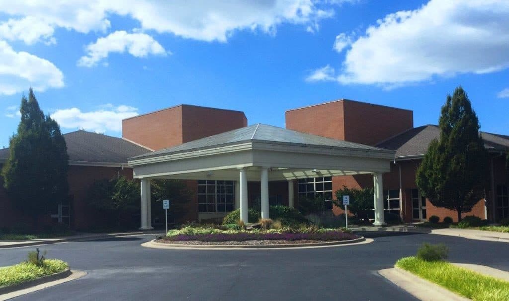 UAMS Receives Building from Schmieding Foundation | UAMS News