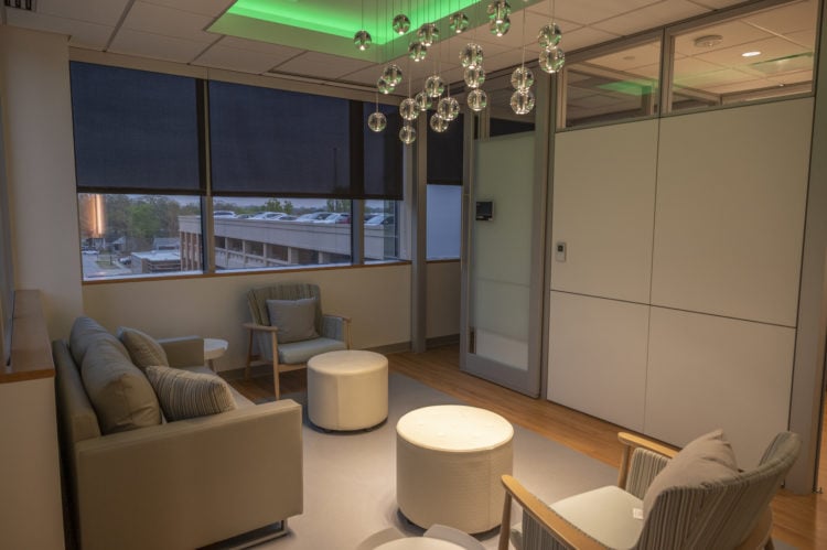 UAMS Winthrop P. Rockefeller Cancer Institute Unveils New Breast Center ...