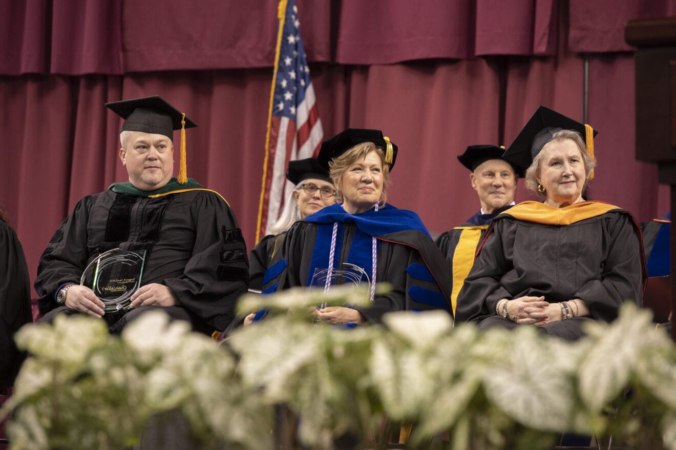 UAMS Graduates 942 Health Care Professionals | UAMS News