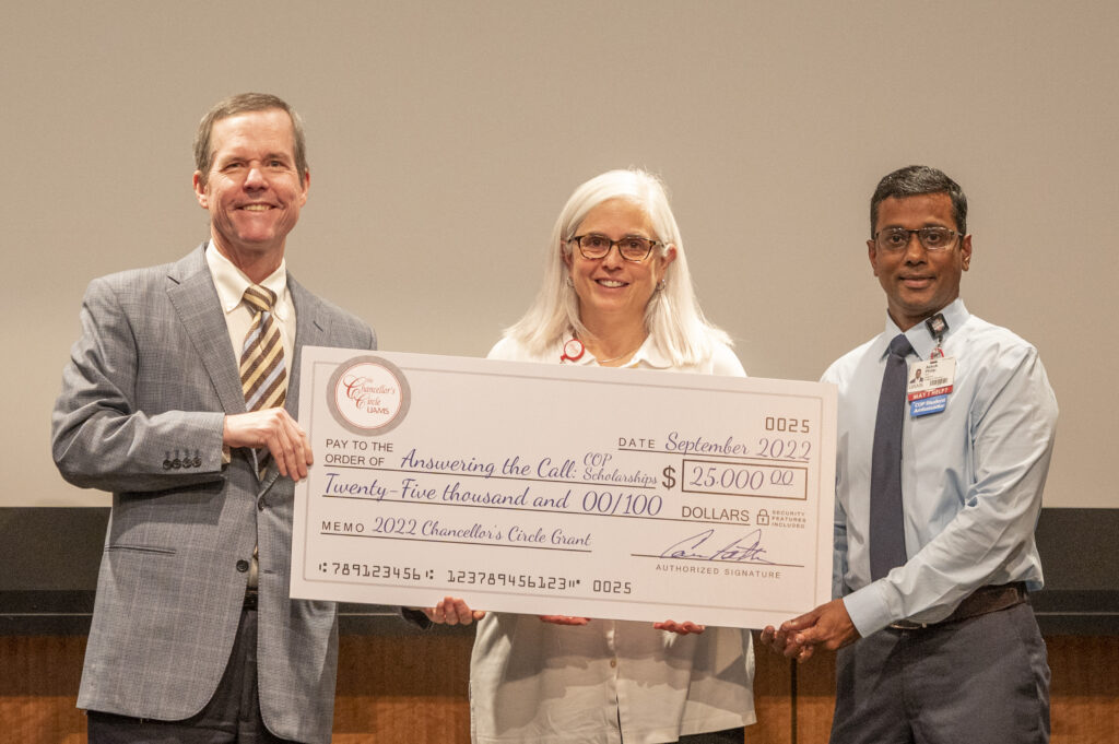 UAMS Chancellor’s Circle Awards Grants to 14 Programs | UAMS News