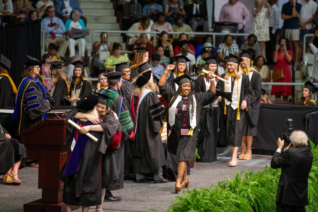 UAMS Graduates 1,134 Health Care Professionals | UAMS News